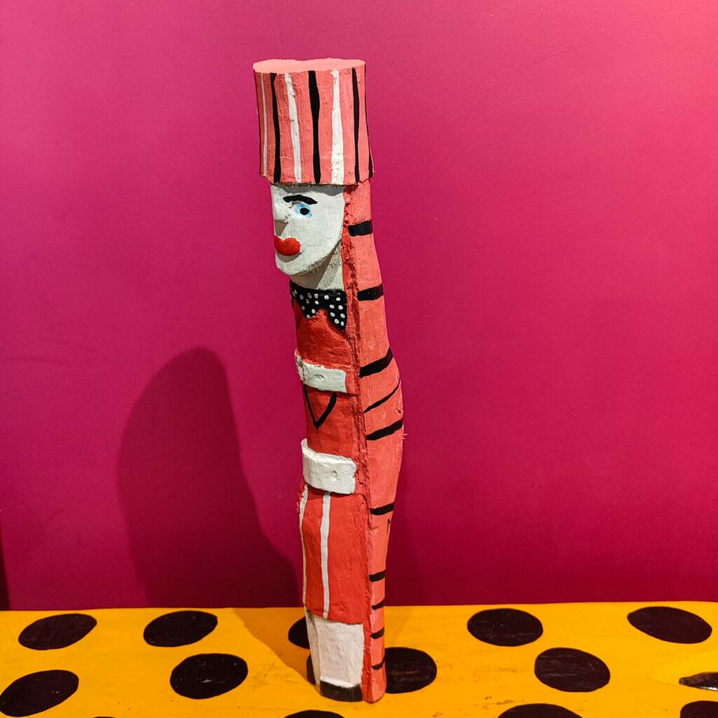 Boneca Chapéu Listrado de Maria de Dedé • Nau Cultural • Arte Popular ...