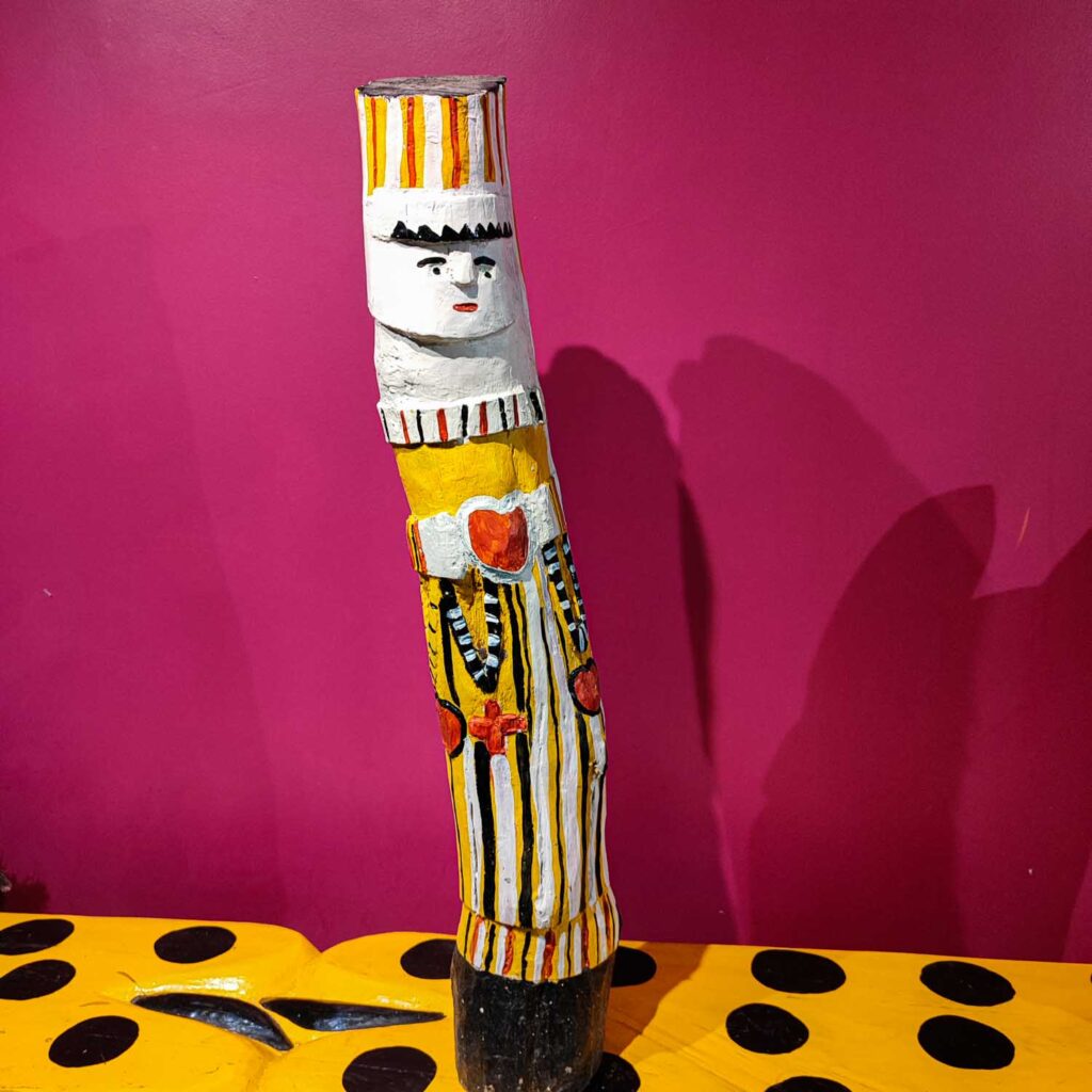 Boneca Amarela de Maria de Dedé • Nau Cultural • Arte Popular Brasileira