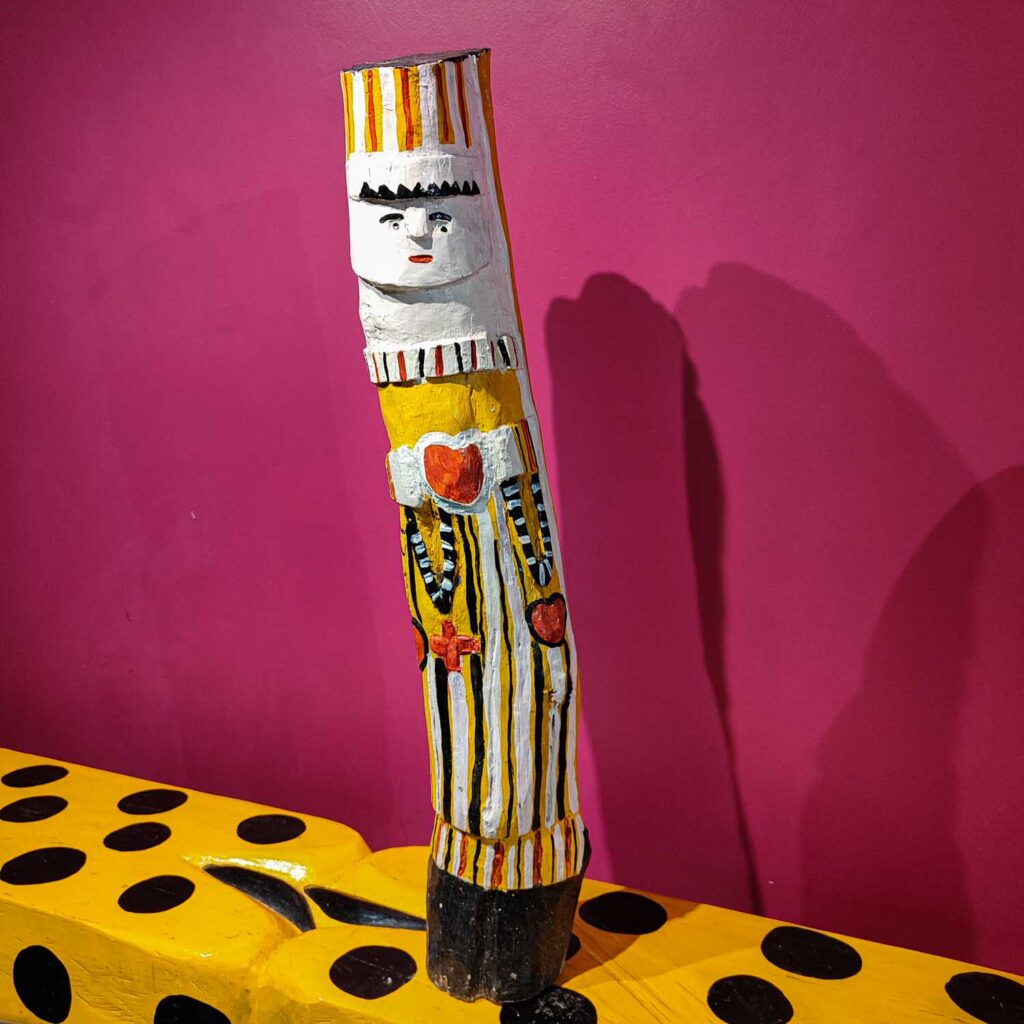 Boneca Amarela de Maria de Dedé • Nau Cultural • Arte Popular Brasileira