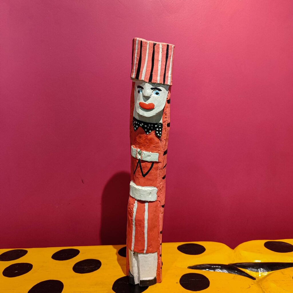 Boneca Chapéu Listrado de Maria de Dedé • Nau Cultural • Arte Popular ...